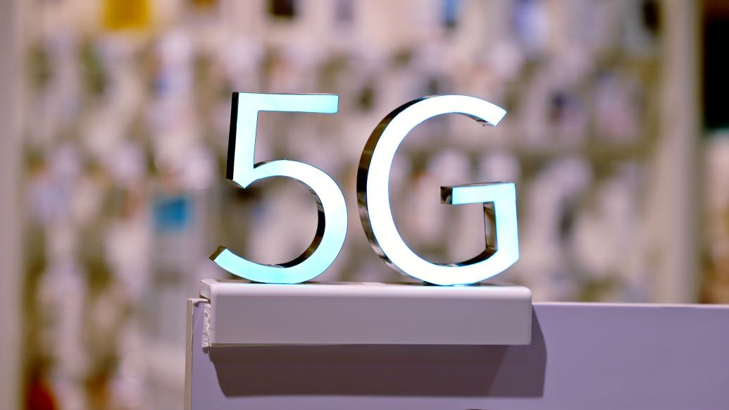 工信部擬規定：新申請進網許可的5G手機需支持5G消息 - 新浪香港