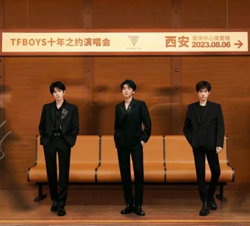 炒到五位数？TFBOYS演唱会黄牛代抢费越来越离谱，是黄牛疯了还是粉丝疯了|演唱会|TFBOYS_新浪新闻