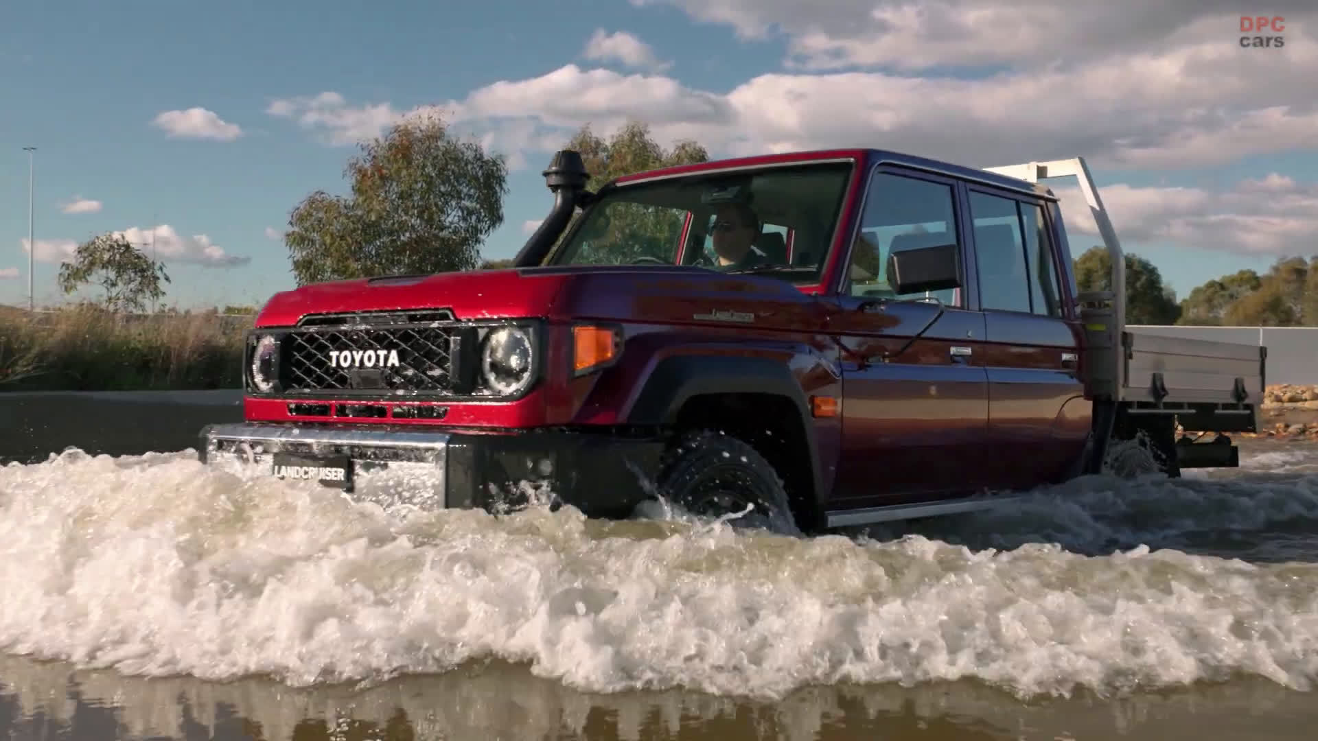 2024改款丰田LC70越野、涉水表现（DPC cars）|汽车资讯|汽车视频|丰田_新浪新闻