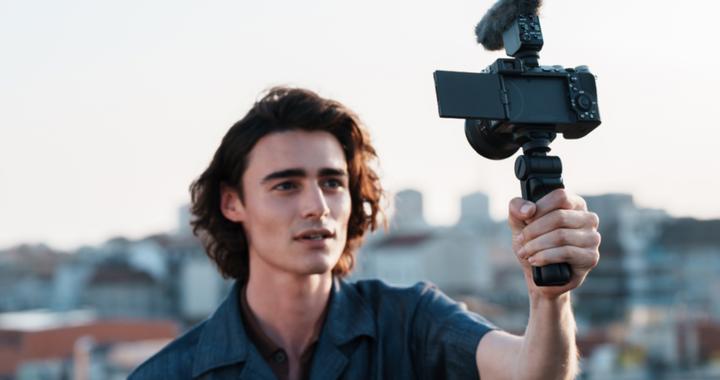 A7C2和A7M4，A7CR与A7R5有啥区别？定价你看明白了吗？|索尼|A7M4_新浪新闻