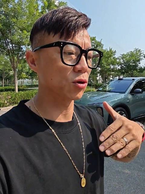 全新蔚来EC6上市，售价35.8万元起。大家直接看视频吧|新车上市|汽车视频|新能源_新浪新闻