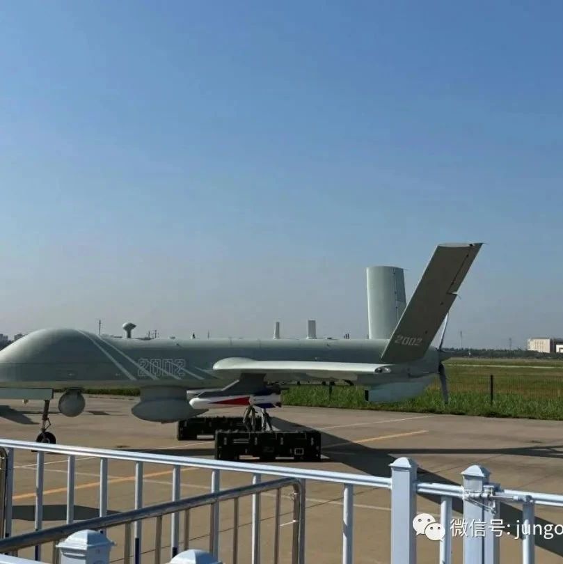 解放军陆航KVD002察打一体无人机亮相天津直博会，性能优于美国陆军MQ-1C无人机|无人机|解放军|天津市_新浪新闻