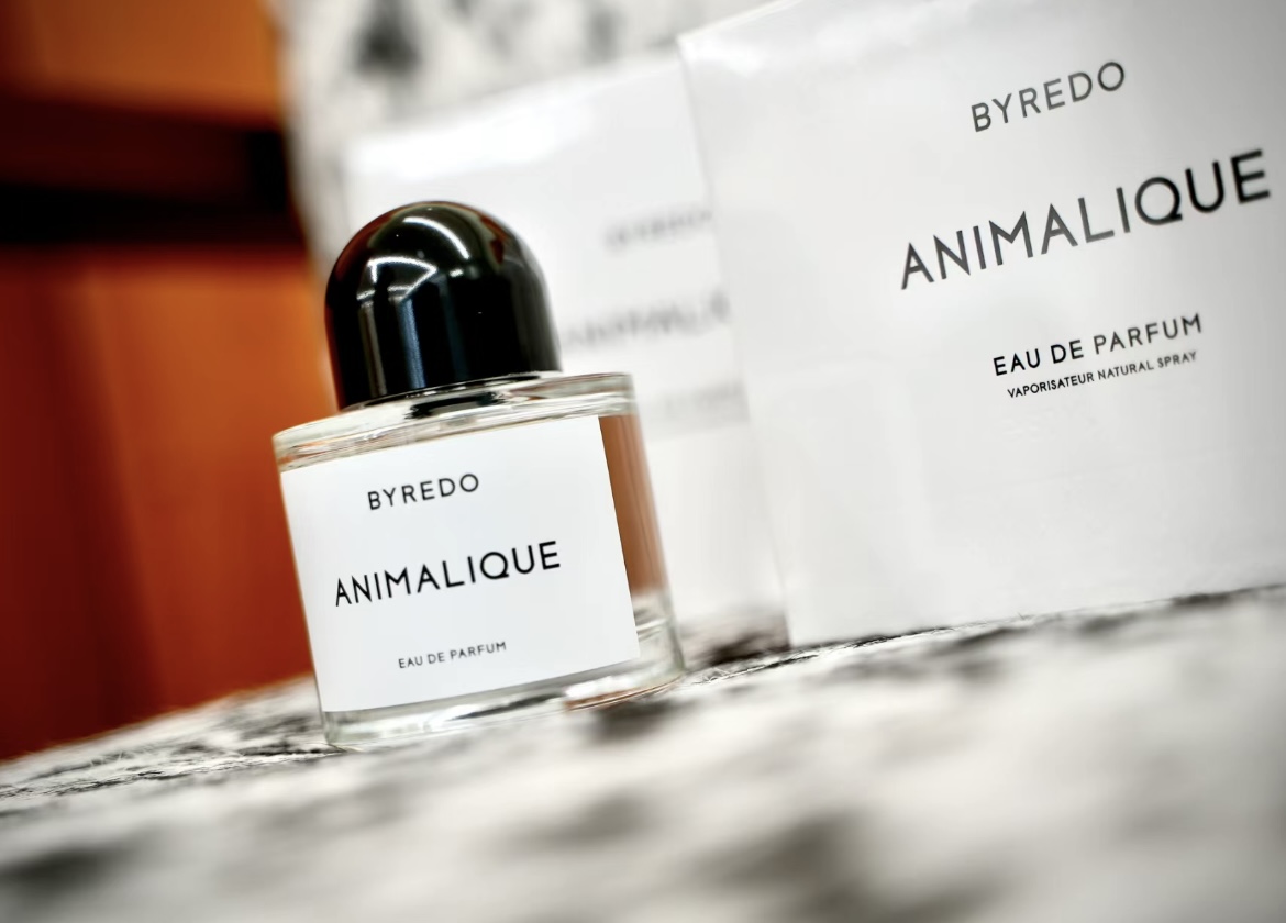 BYREDO“ANIMALQUE”人形物语香氛，迪奥B57皮革运动鞋｜是日美好事物|BYREDO|运动鞋|迪奥_新浪新闻