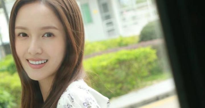 有个性！TVB小花新剧拒与对手加吻戏，直认看回放都恶心：好想呕|TVB_新浪新闻