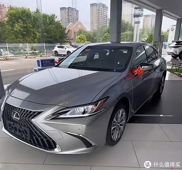 雷克萨斯拼了，直降5w！“公路闪电”es200怎么样？-新浪汽车