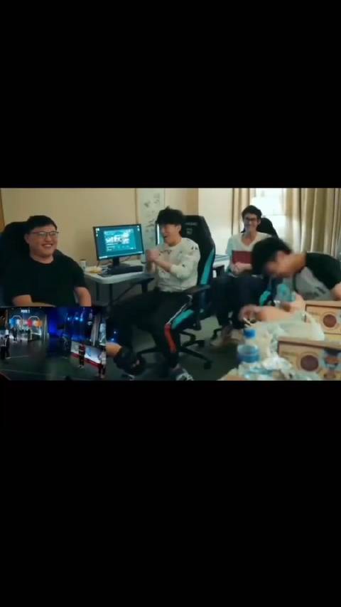 G2整活：打败RNG 嘲笑GNR 成为RNG！_新浪新闻