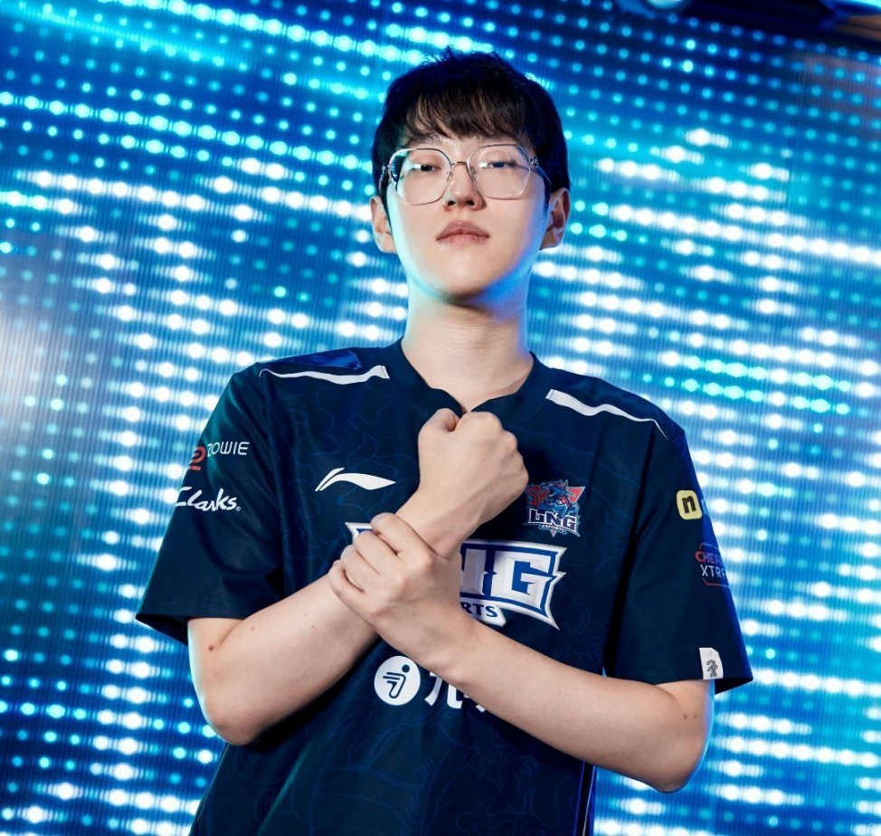 Scout对阵Faker的历史战绩： S7 0-2 S11 1-1 S12 1-1……|scout|S11|Faker_新浪新闻