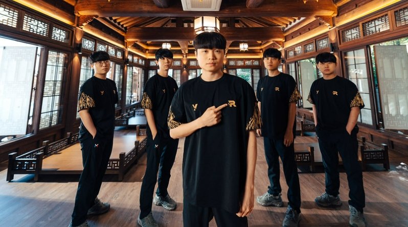 Kiin：与DK的比赛 和队友当做是最后一场来打 希望不止八强 我认为跟DK的比赛是和队友们一起打的最后一场|队友|比赛|世界_新浪新闻