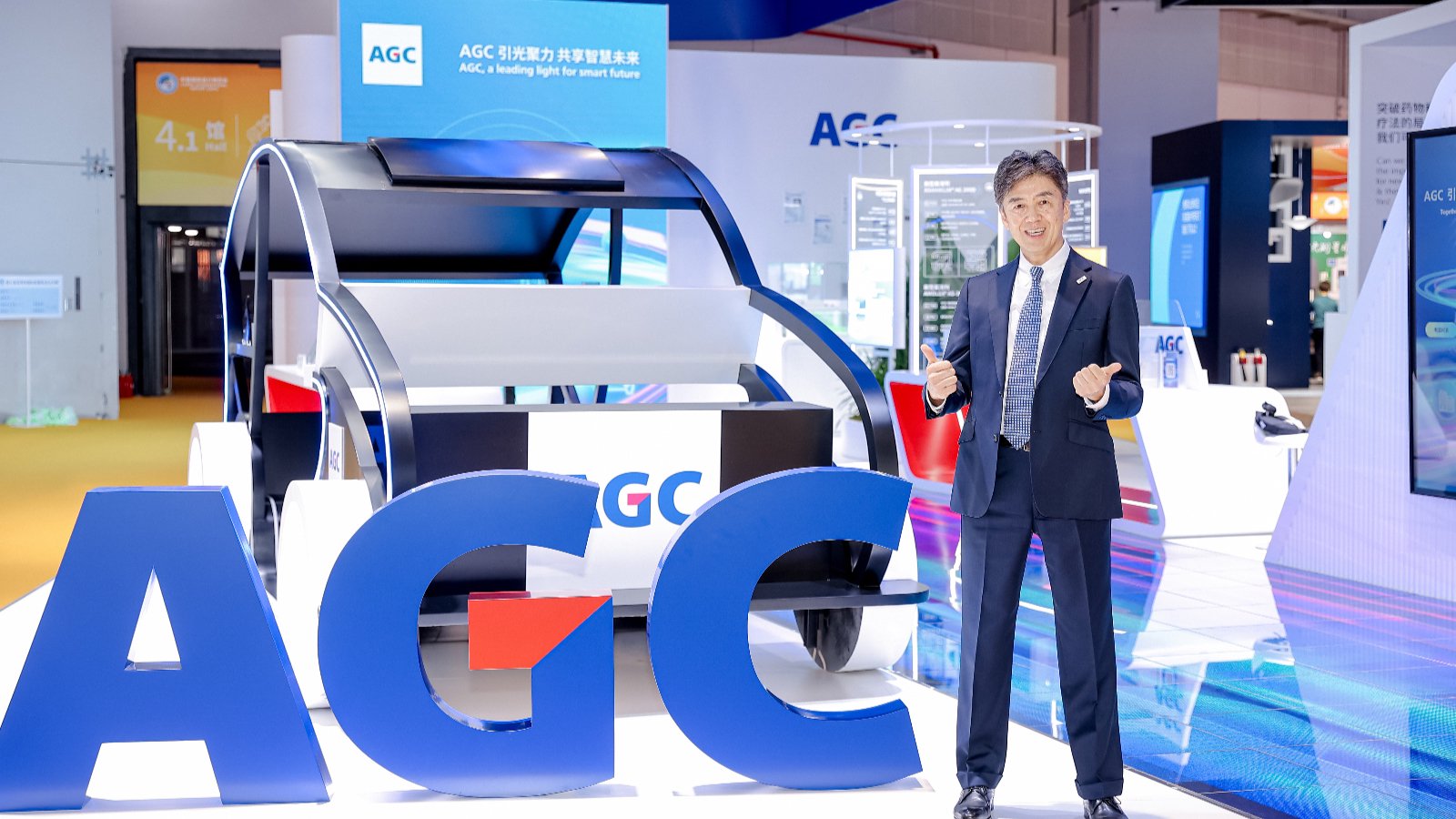 进博会“全勤生”上田敏裕：AGC业务在华发生三大变化|进博会|玻璃_新浪新闻