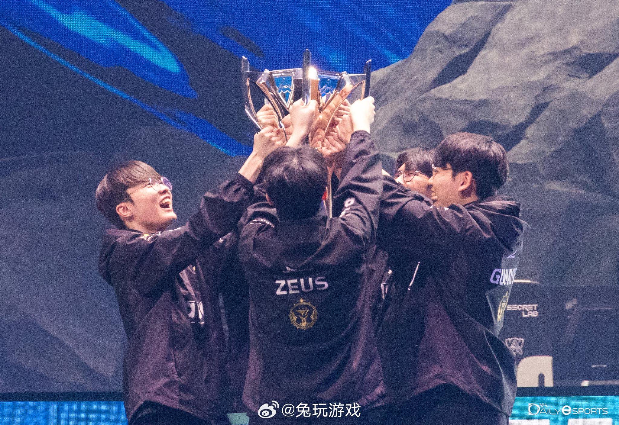 T1在S13面对LPL的战绩 2-0 BLG 3-0 LNG 3-1 JDG 3-0 WBG|T1|LNG|lpl_新浪新闻