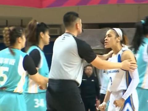 WCBA爆发激烈冲突！短短4秒钟三人遭驱逐，姚明或开出重磅罚单|女篮|大庆|裁判_新浪新闻