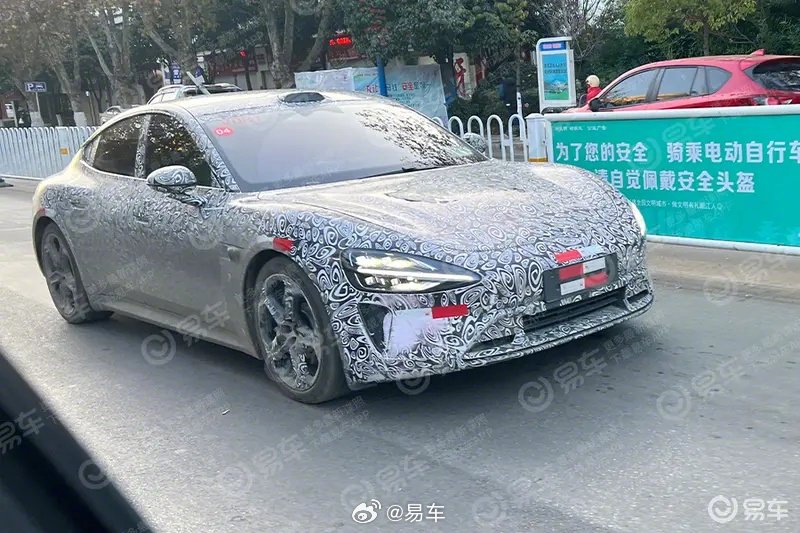 小米汽车首款车型su7路试曝光 将于2024年上半年发布 新浪汽车