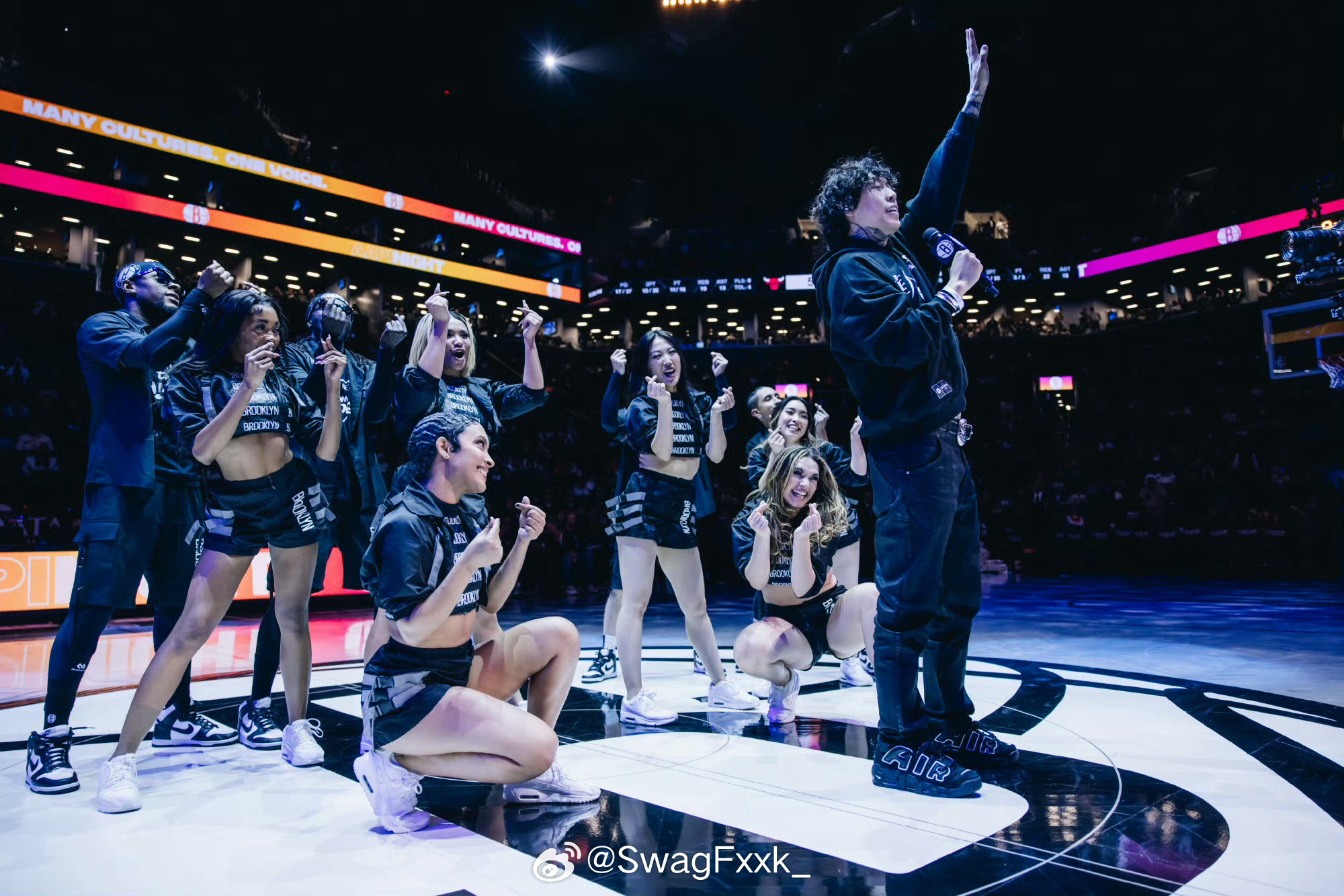 Psy.P登陆NBA中场秀🔥在今日篮网主场演出！|篮网|NBA_新浪新闻