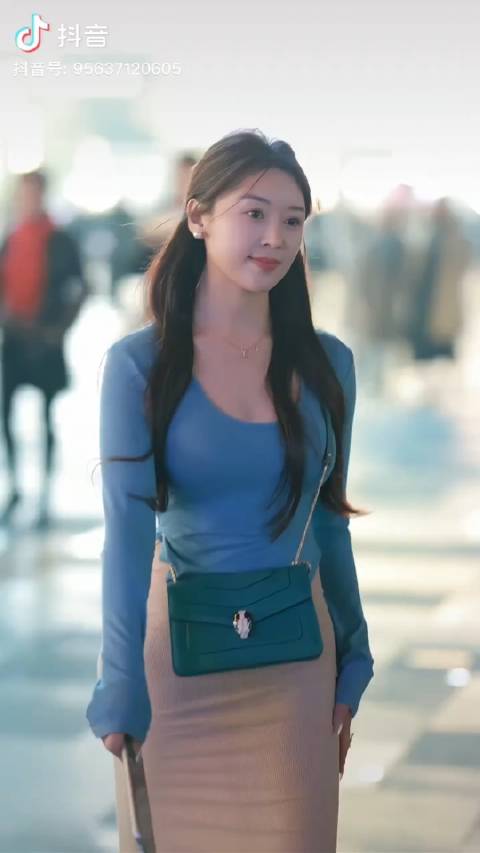 韩艺全网最漂亮的美女，身材容貌都是一流的_新浪新闻