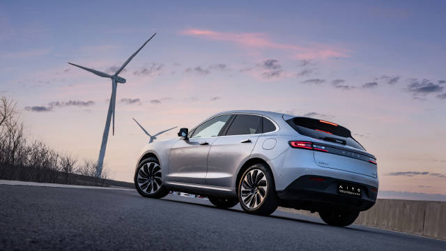 新款问界M5曝光！800V+途灵底盘+空气悬架，提速3.6秒续航1520KM|新车计划|汽车视频|新能源_新浪新闻