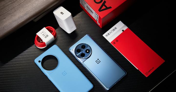 到手价2599起！一加Ace3首发开箱上手，这些优缺点不吐不快|一加_新浪新闻