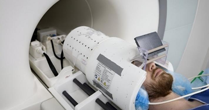 11.7T超高磁场的磁共振成像仪首次进行人类大脑扫描|磁场|特斯拉|人民日报_新浪新闻