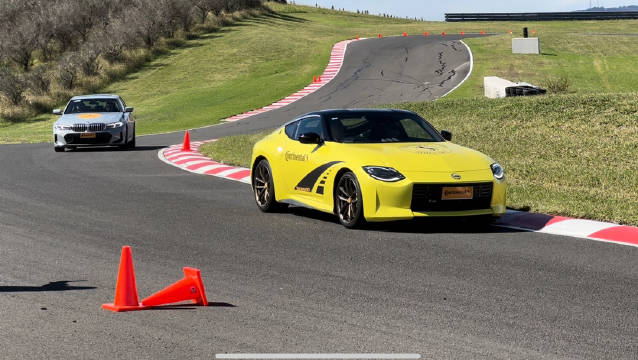 久违的JDM！马牌MC7赛道测试小开了一下日产400Z（3.0T V6/400马力）…|汽车资讯|日系|日产_新浪新闻