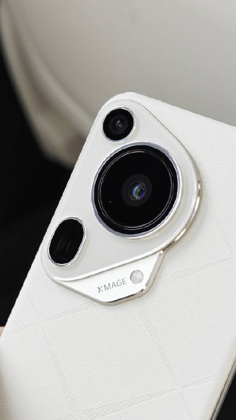 华为P70 Ultra 的伸缩镜头有点意思|华为_新浪新闻