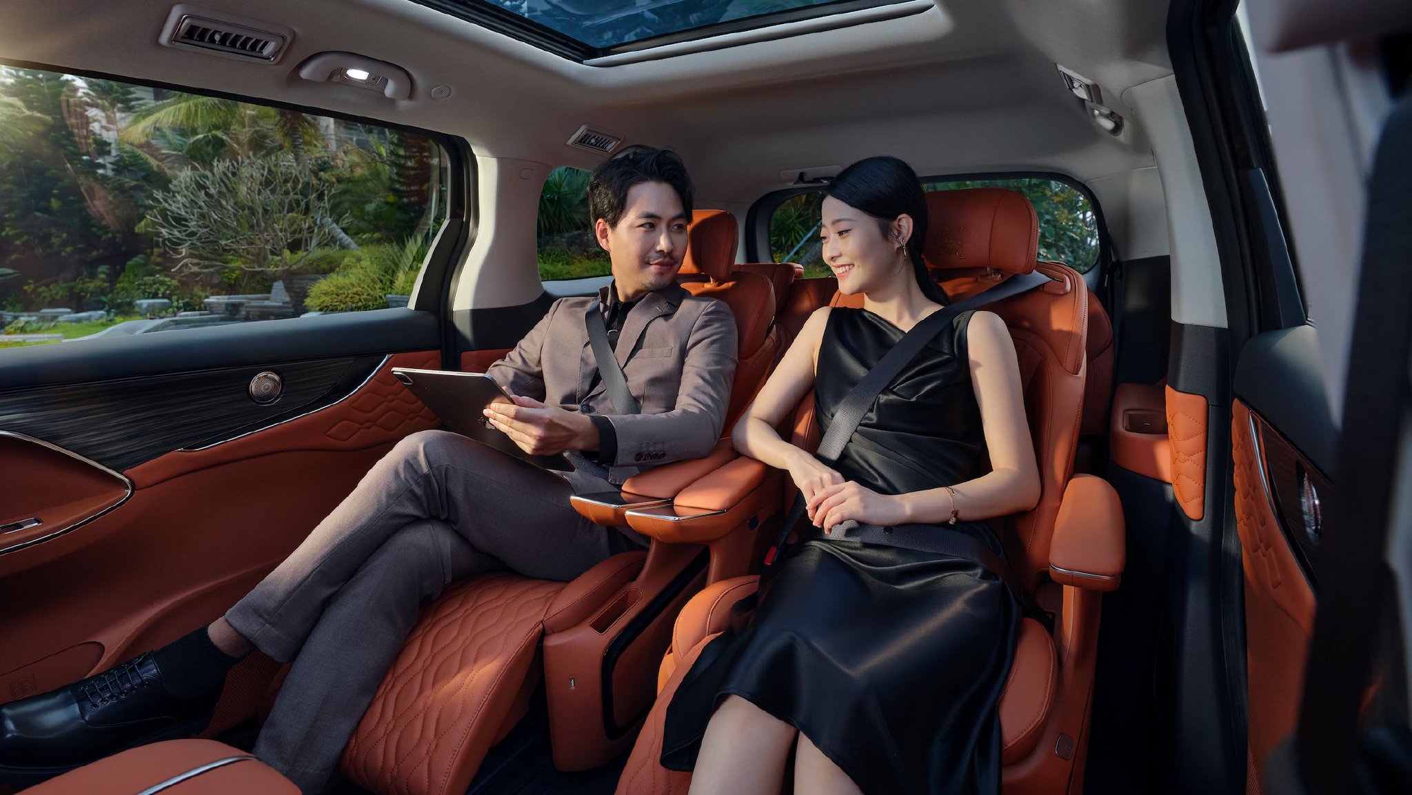 GL8售价23.29万起，奥德赛23.58万起，赛那30.98万起…-新浪汽车