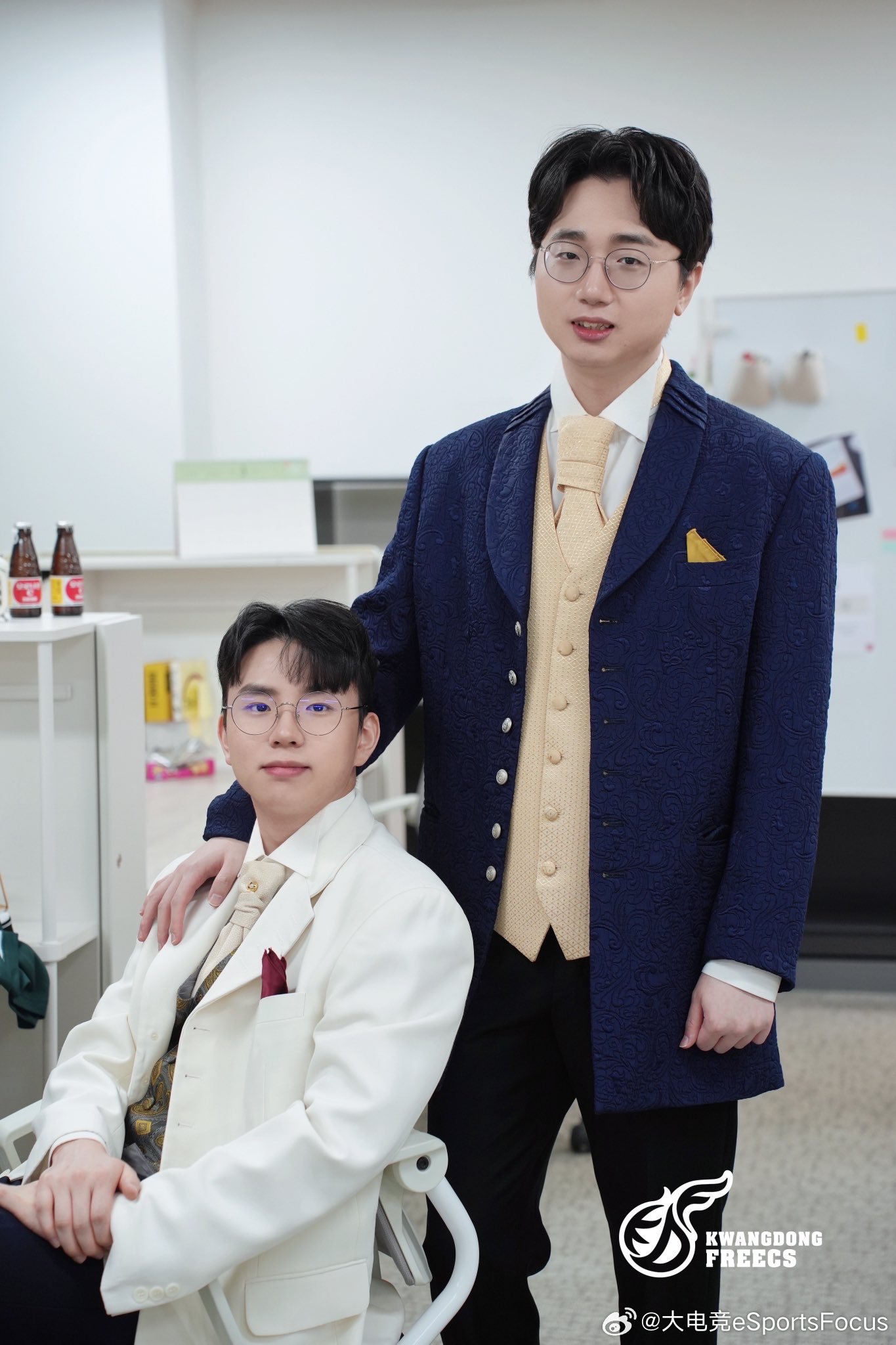 KDF推特更新DuDu，Morgan相关 这是在拍什么|推特|相关_新浪新闻