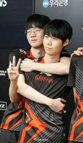 GRF的羁绊！Viper在专访中特意感谢Lehends：一路走来…|lehends|Viper_新浪新闻