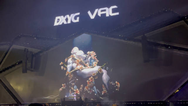 合肥骆岗公园DXYG-VAC电音节5月3日主舞台ANYMA精彩现场片段17_新浪新闻