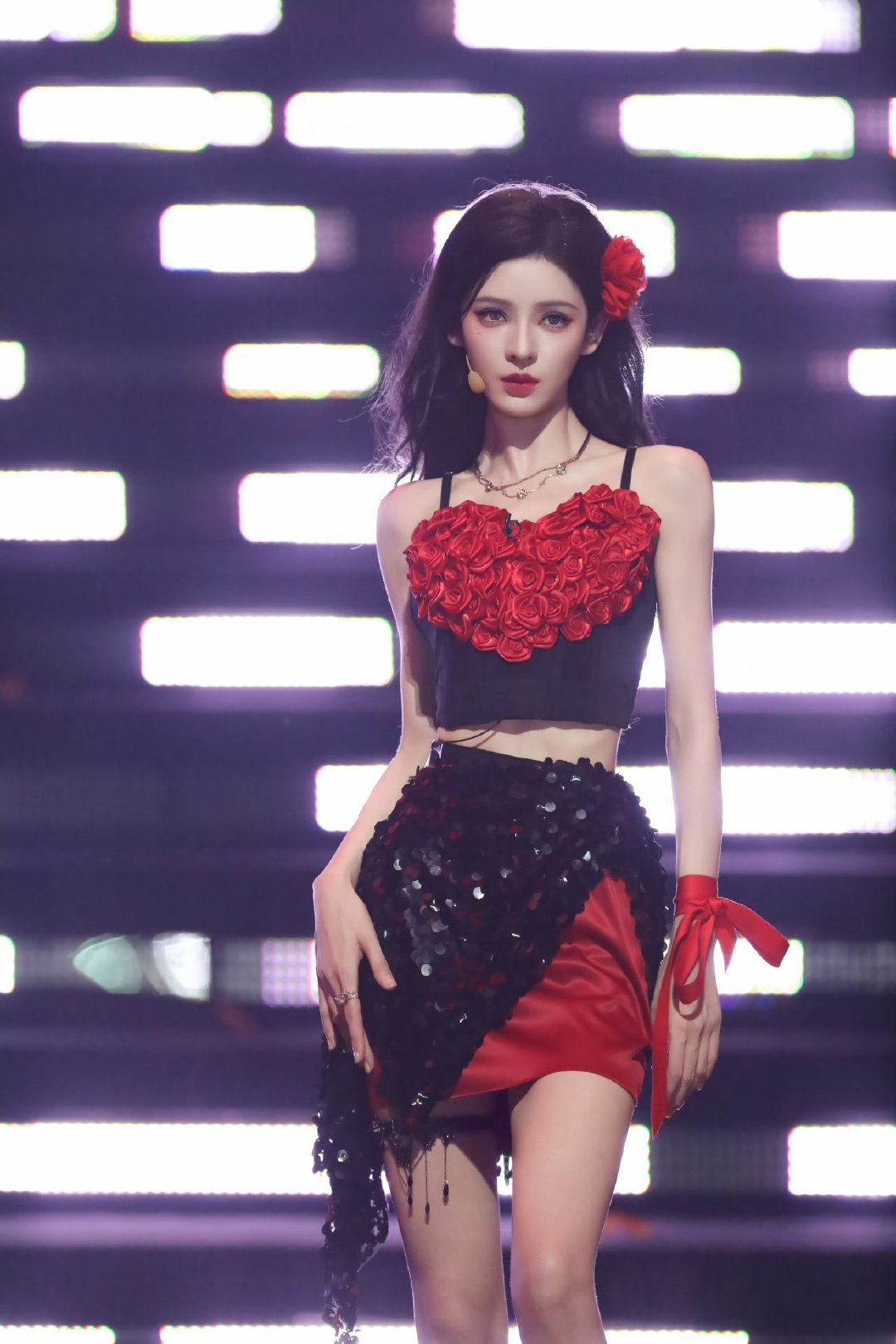 张予曦舞台表现力大增，《乘风2024》《bangbang》引发好评|张予曦|乘风2024_新浪新闻