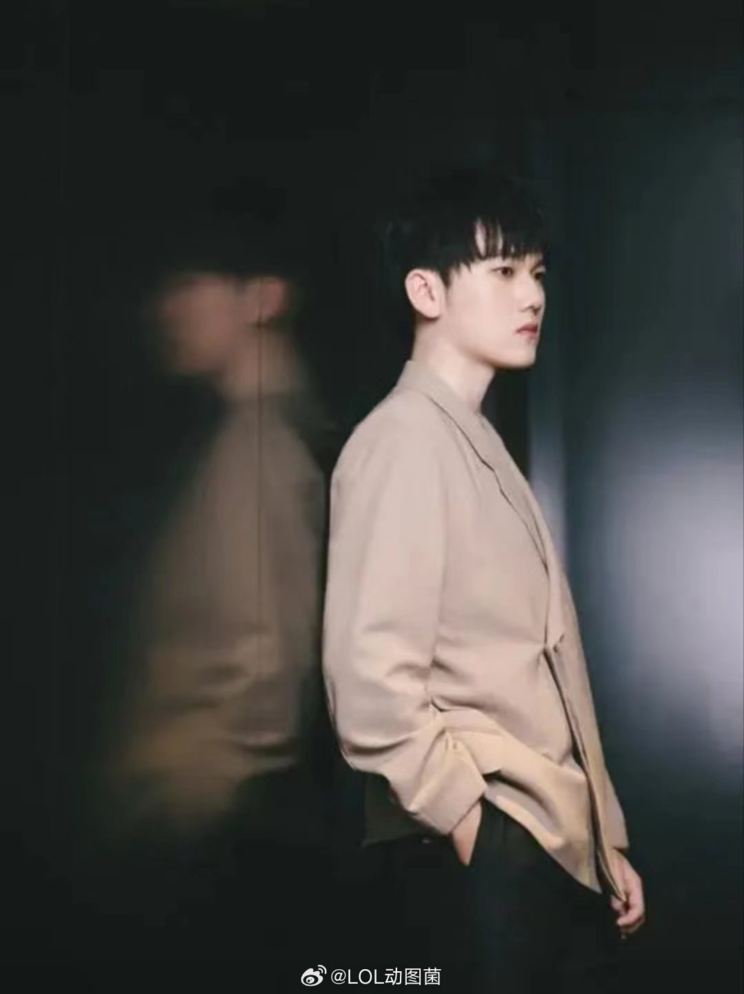 网友盘点曾经登顶过韩服第一的LPL选手 S3：微笑 S5：姿态 S6：Xiaohu、knight|韩服|微笑|姿态_新浪新闻