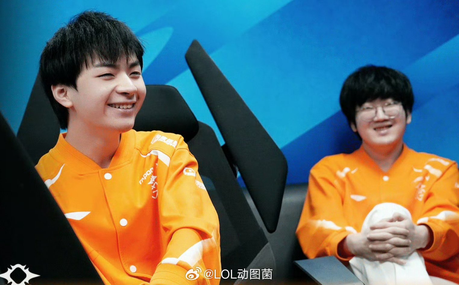 赚的多多了！网友算出Able半月陪玩收入高达6万7千元 Cube一天也有5500|cube|高达|英雄联盟_新浪新闻