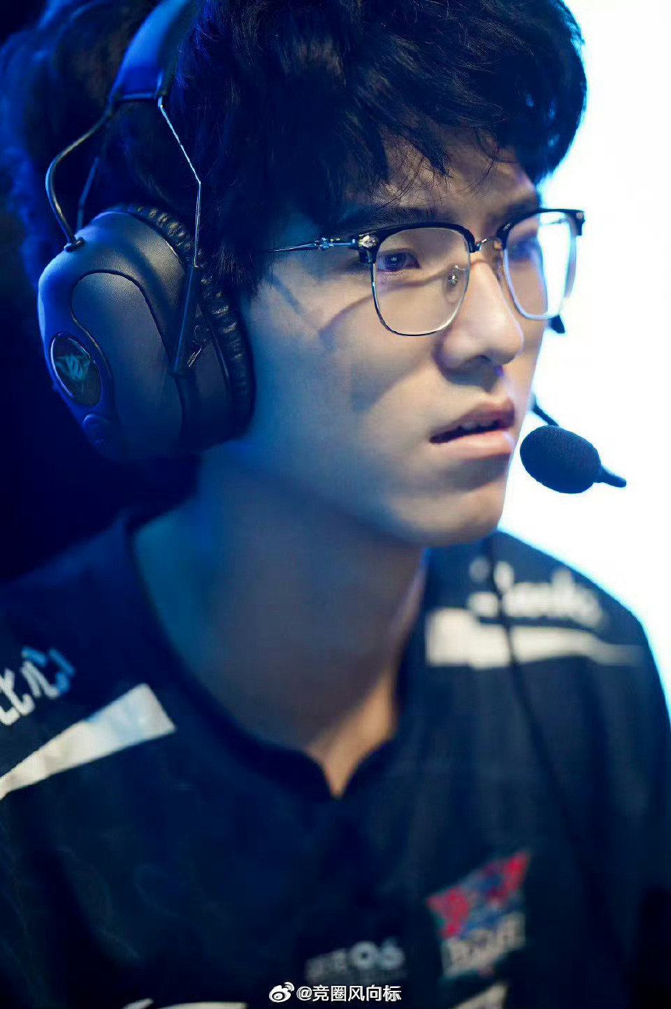 网友盘点LPL现役各位置颜值最高选手 上单——zika 打野——Aki|lpl|打野|Crisp_新浪新闻