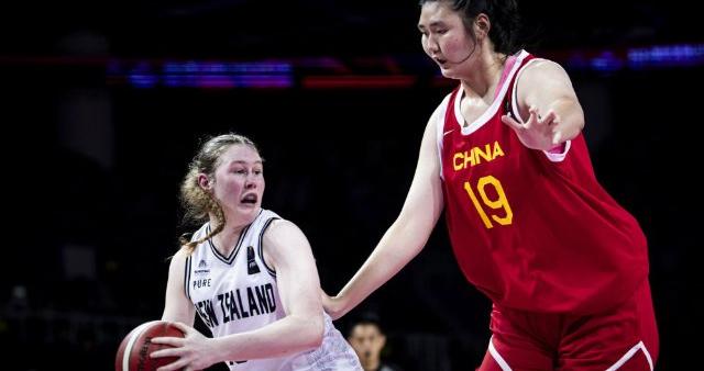 张子宇砍36分，中国U18女篮大胜新西兰队|张子宇|新西兰队|女篮_新浪新闻