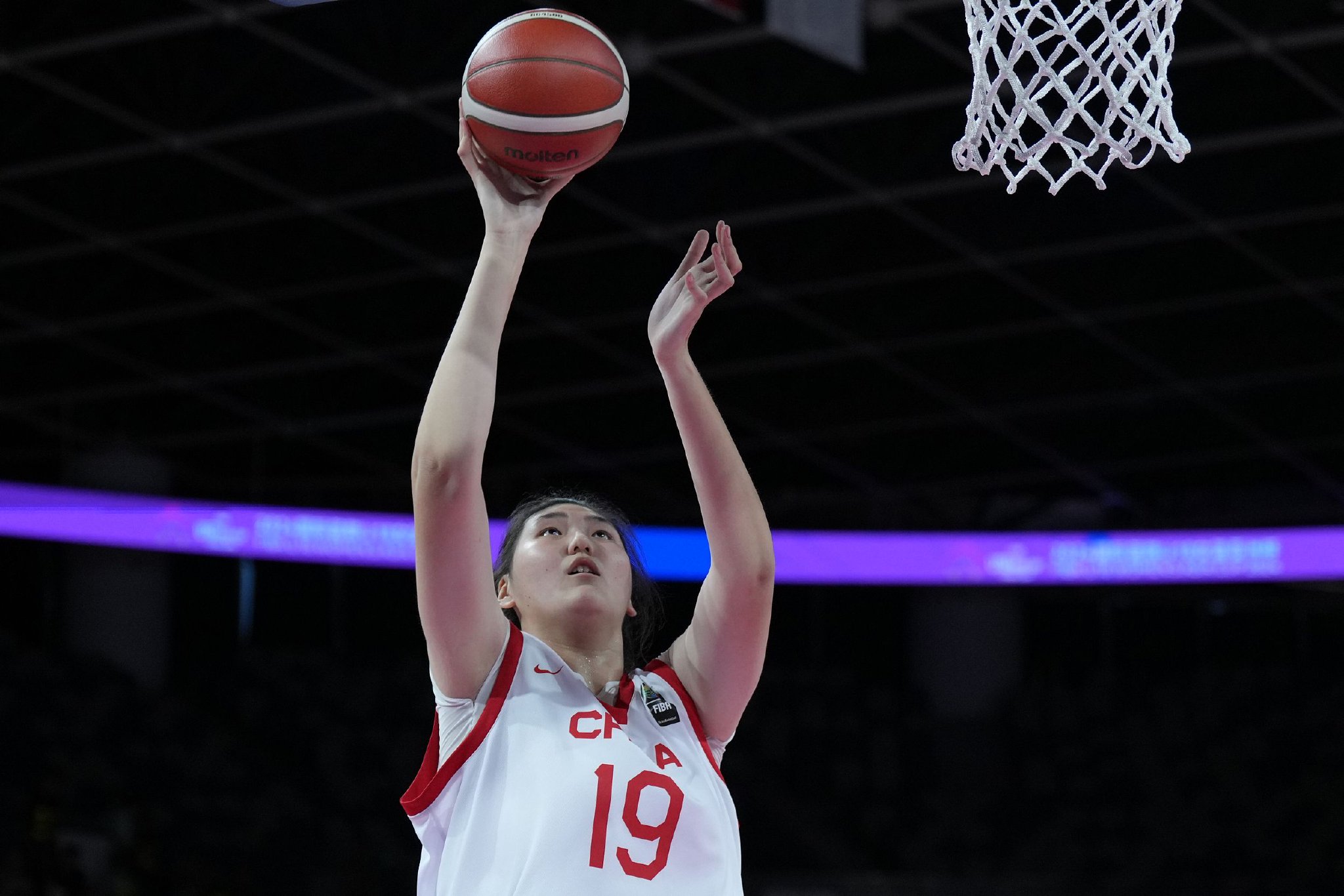 中国U18女篮闯进亚洲杯决赛，张子宇砍下34分16篮板|女篮|中国|U18_新浪新闻