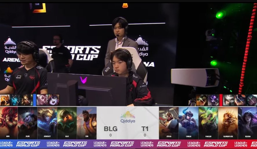 第一局BP Xun婕拉打野，T1红色方摇摆出来三个AD， Zeus上单泽丽！|T1|打野|电竞_新浪新闻