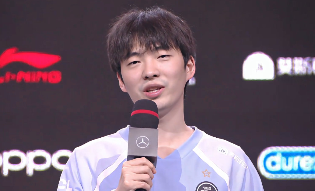 Cryin：（小火龙）主要是AD自己喜欢，LPL最后一只龙|Cryin|lpl|火龙_新浪新闻