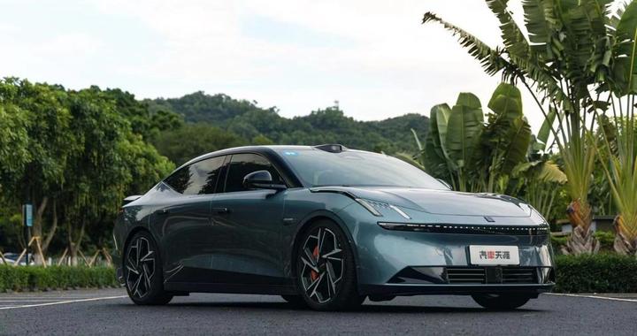 领克Z10预售21.58万元起 正面硬刚小米SU7?-新浪汽车