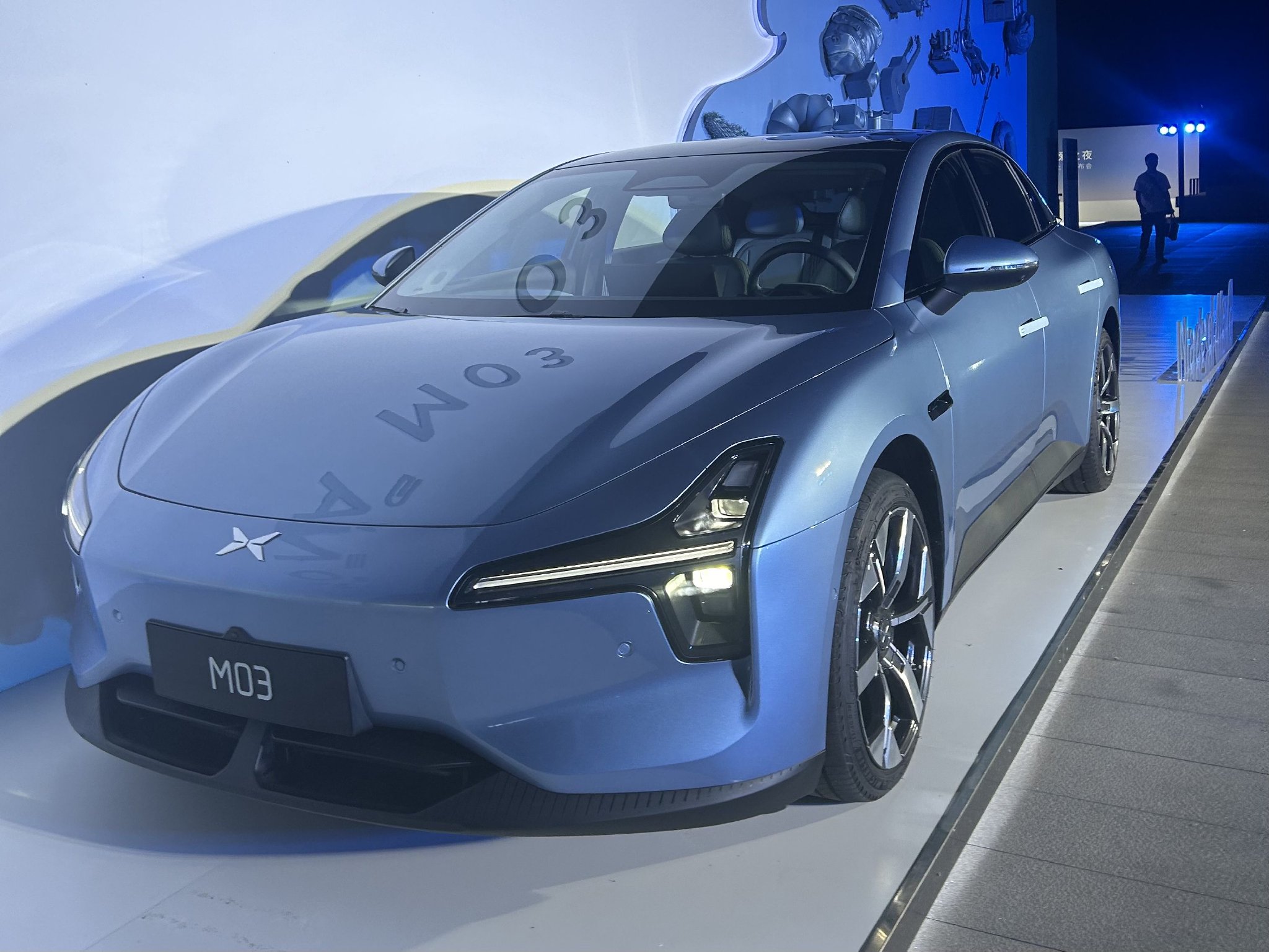 11.98万元起，MONA M03上市，造车十年，小鹏汽车能否再迎爆款？-新浪汽车