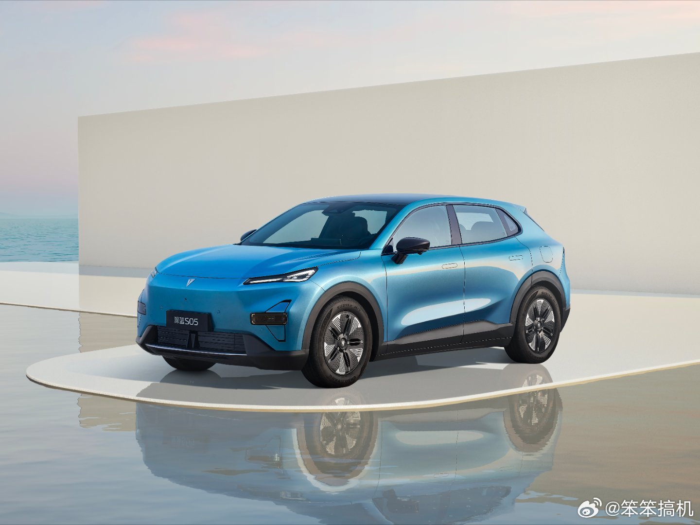 深蓝S05全球首发亮相成都车展，它是深蓝旗下首款紧凑型SUV…-新浪汽车