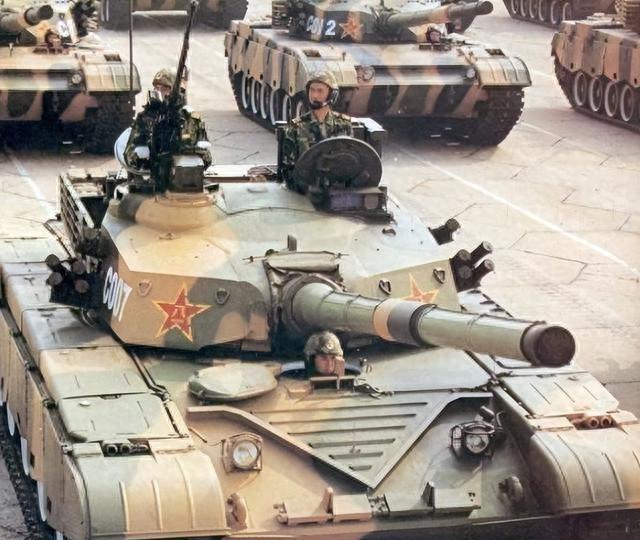 99A式主战坦克，与VT4型坦克，双雄对比，到底谁更强悍？|VT4|主战坦克|信息化_新浪新闻