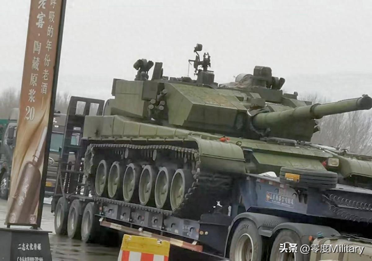 海外谈中国：升级版99A型主战坦克现身街头 配备先进主动防御系统|主战坦克|A型|系统_新浪新闻