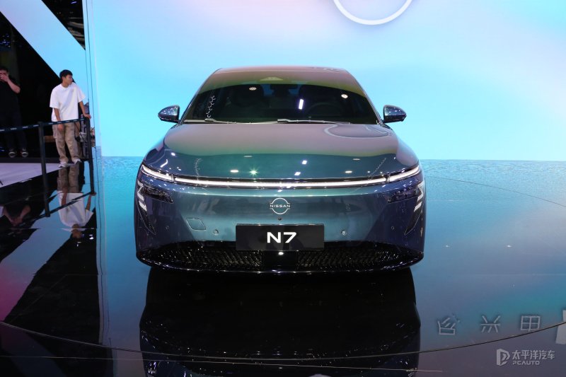 2024广州车展：东风日产N7首发亮相 搭载momenta高阶智驾-新浪汽车