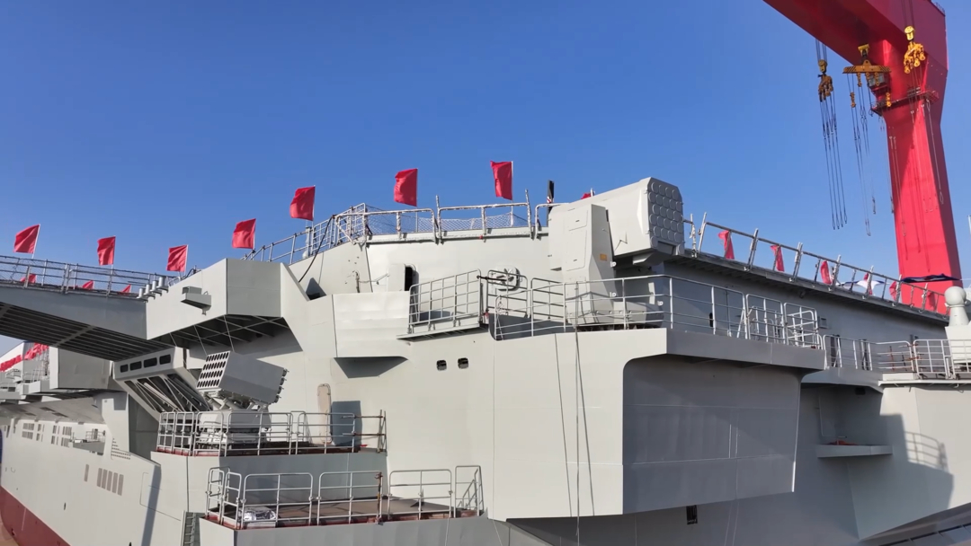 高清图集 中国海军076两栖攻击舰首舰——四川舰下水|两栖攻击舰|中国海军|四川省_新浪新闻