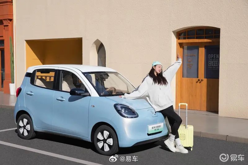 五菱宏光MINIEV四门版更多信息曝光 空间强大配置丰富-新浪汽车