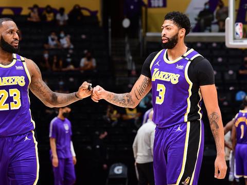 今日！詹姆斯+浓眉拒绝连败，cctv5不转，3平台直播nba湖人vs奇才|湖人|浓眉|奇才_新浪新闻