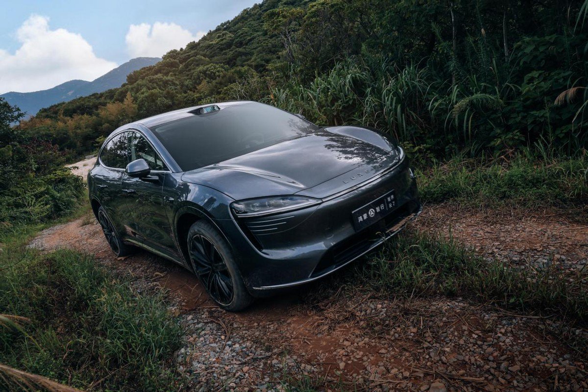 智界R7累计大定突破70000台，开启“围剿Model Y”新市场格局|R7|Model Y_新浪新闻