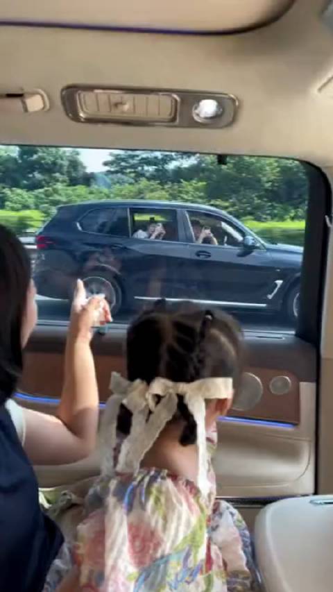 宝马X5也不行了？看到问界M9，一脸渴望的拿手机对着拍！|汽车资讯|国产|鸿蒙智行_新浪新闻