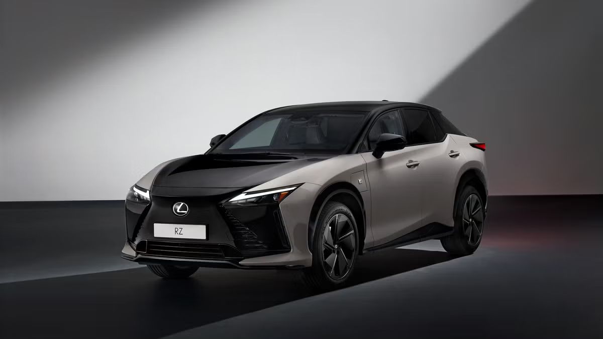 雷克萨斯 RZ550e 电动紧凑SUV登场：402 马力、首配 F Sport 标识|雷克萨斯|马力|电动_新浪新闻