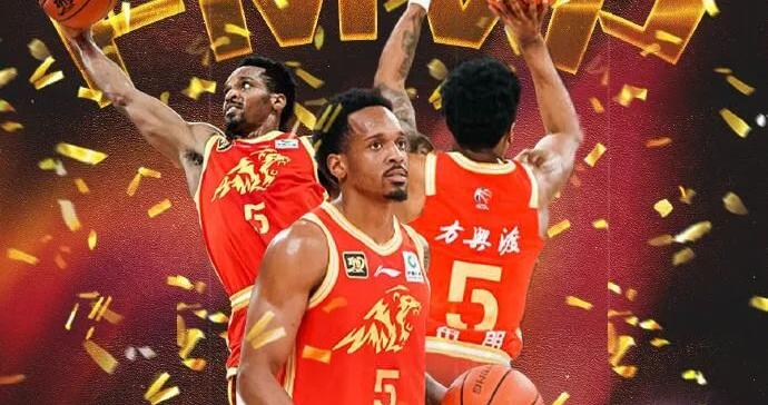 CBA｜小巴里-布朗荣膺总决赛FMVP，场均30分7.3助|布朗|总决赛|北京队_新浪新闻