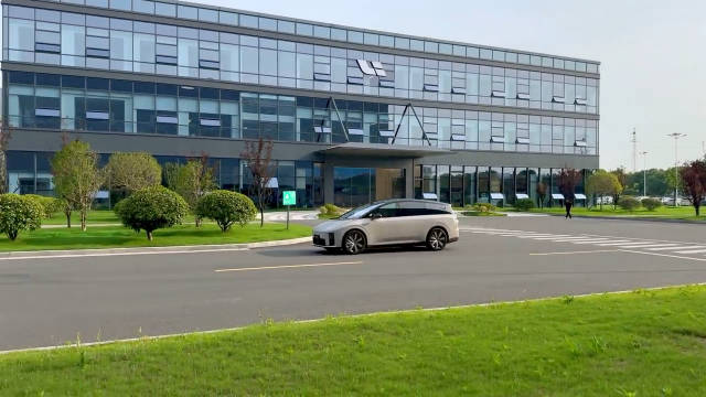 理想汽车建成2500座超充站超特斯拉，i8、i6将搭载5C电池|新车计划|国产新车|新能源_新浪新闻