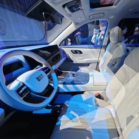 车长5米多大6座，轴距超3米，续航超1500km，SUV百公里才不到5个油！-新浪汽车